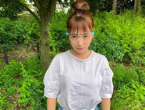 フェイスシールドも可愛く似合う川栄李奈「日々頑張ろうねっ」とファンにエール！