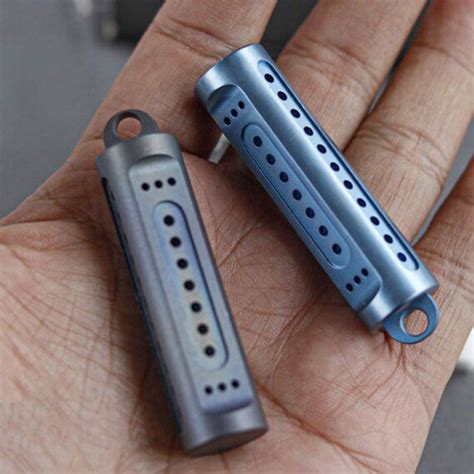 Portable Titanium Aromatherapy Perfume Bottle Portable Titanium Aromatherapy Perfume Bottle