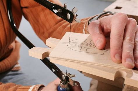 Поделки из фанеры: технология изготовления, возможности