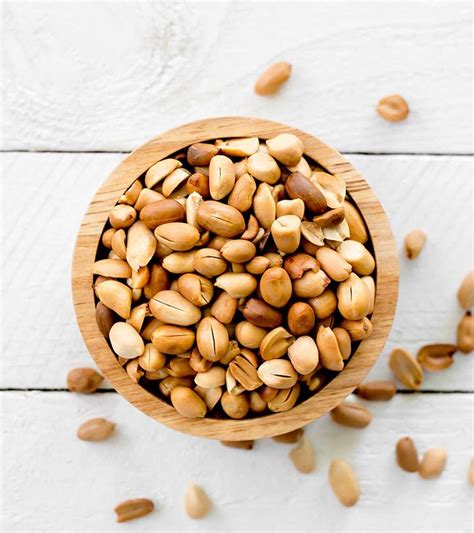 Peanuts 12 Health Benefits Nutrition And Possible Side Effects