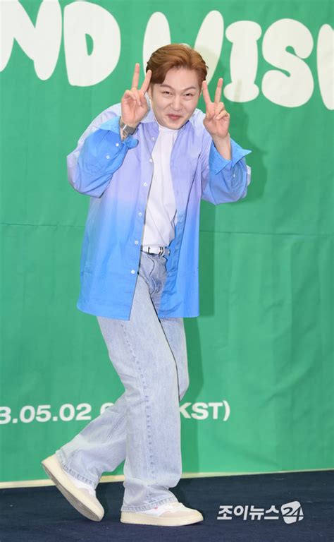 [포토]비투비 이창섭 일 열심히 하는 Mbti 극 I 인간