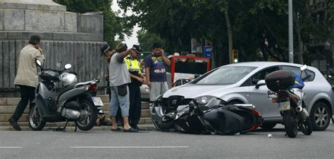 Dos Motoristas Mueren En Sendos Accidentes En Barcelona