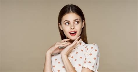 5 Ways To Get Rid Of Greasy Hair Without Washing It