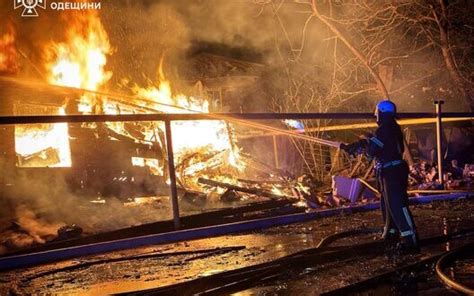 Наслідки ворожого удару по Ізмаїлу Одеської області ВІДЕО ФОТОрепортаж