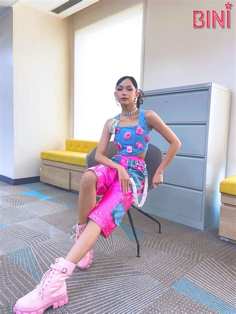 Biniph On Twitter Photo Series Model Photo