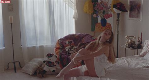 Nackte Denise Richards In Tammy And The Teenage T Rex