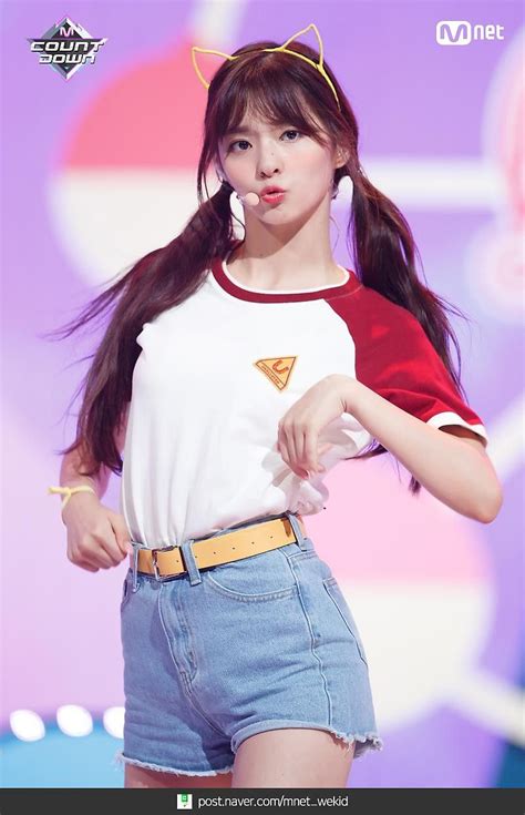Pin By Jeon Soojin៚ On Fromis9 Unnies Korean Beauty Girls Asian