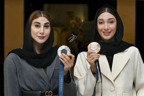 عکس ناهید کیانی و مبینا نعمت‌زاده در موقعیتی جنجالی روزنامه هفت صبح