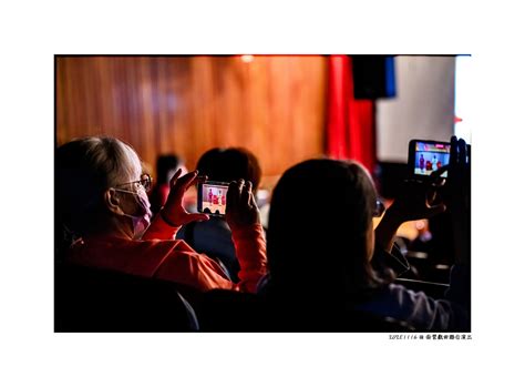 李耀同 李耀同 Added A New Photo