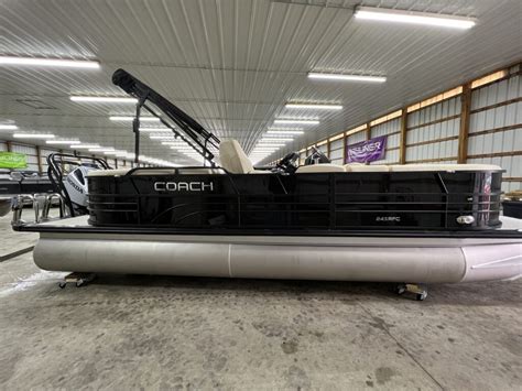 Coach Rfc High Performance Tritoon Black Out With Deluxe
