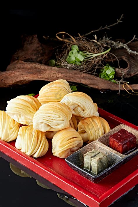 砂锅酱焖千岛湖大鱼头配油条图片 包图网企业站