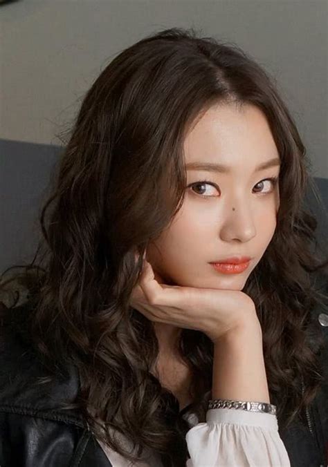 金仁爱介绍图片作品 猫眼电影