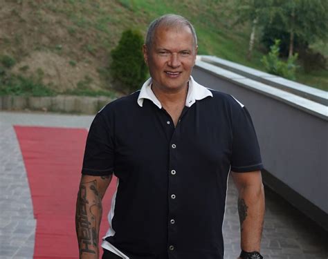 KARIĆI ULAZE U ZADRUGU 7 Nakon skandala sa Stefanom oglasio se Osman
