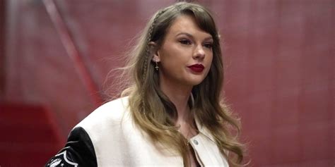 X Halts Taylor Swift Searches After Explicit Ai Images Spread Wsj