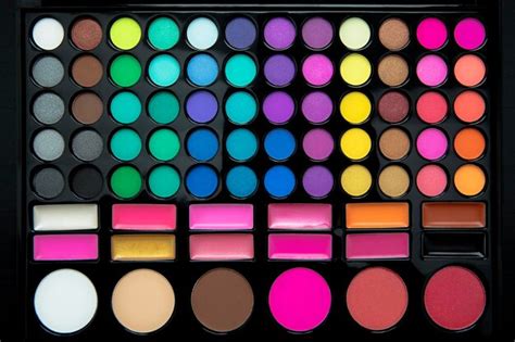 Premium Photo Colorful Eyeshadow Palette