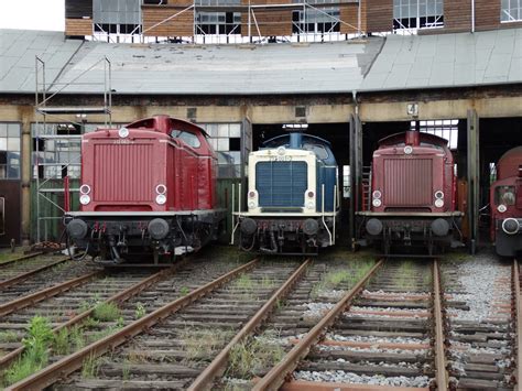212 062-4, 212 001 und 212 133-3 am 03.05.14 im Bw Hanau beim ...