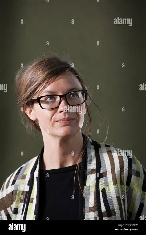 Naomi Woods Instagram Twitter And Facebook On Idcrawl