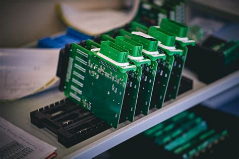 The Comprehensive Guide To Surface Mount Devices RER