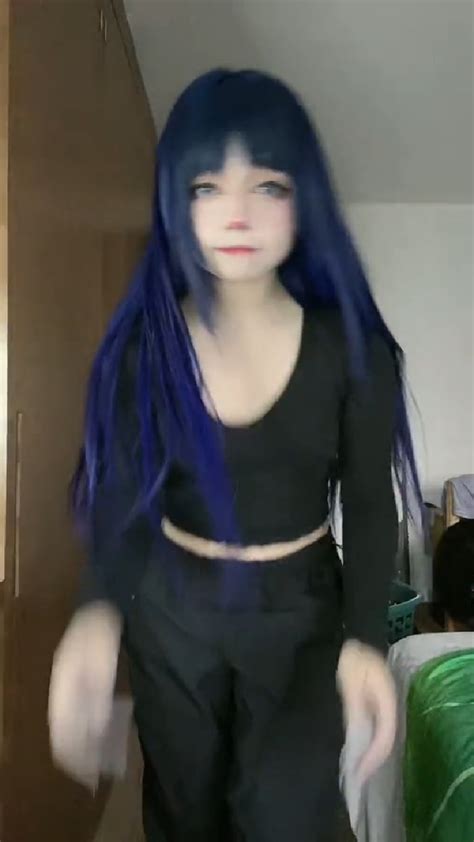 Ese Escotesito 🫠 R Ani Cemar