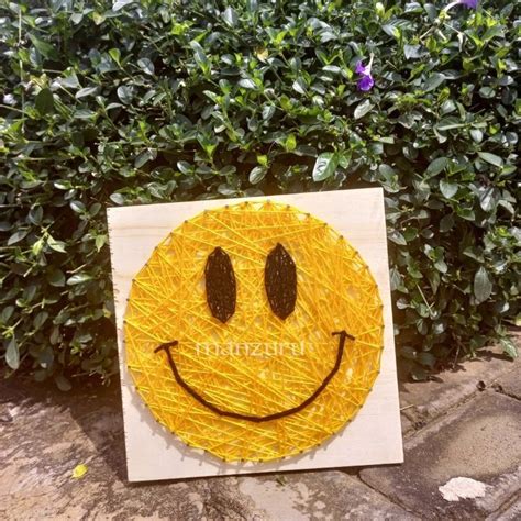 Smiley Emoji String Art Smiley Emoji String Art