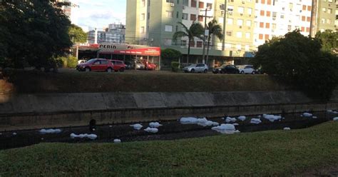 Prefeitura Desconhece Origem De Espuma No Arroio Dilúvio Gzh