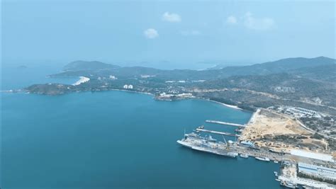 Indian Navy Aircraft Carriers Ins Vikramaditya R33 And Ins Vikrant