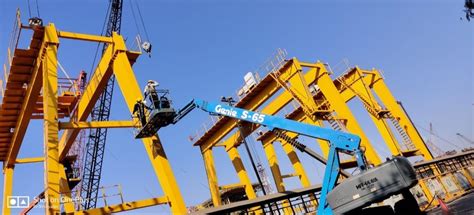 S Cranes Double Girder Gantry Crane Maximum Lifting Capacity 20 25