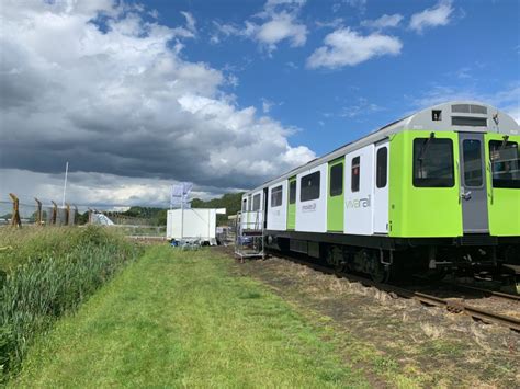 Vivarail Battery Train Wins Environment Award Railway News