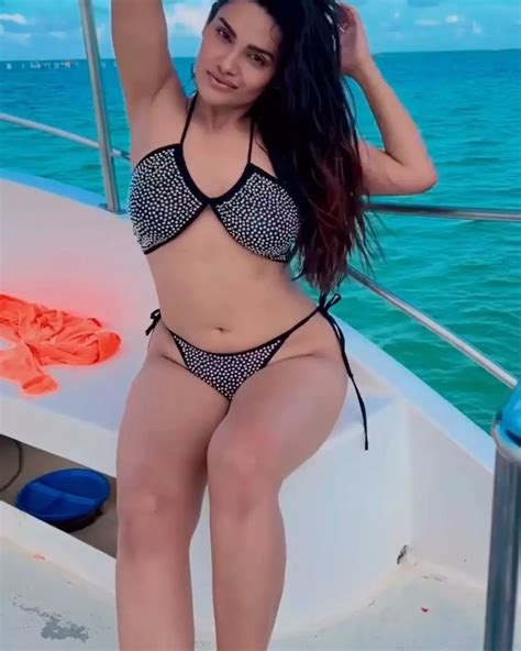sakshi dwivedi bikini pictures
