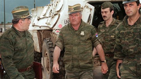 Quién Es Ratko Mladic El General Símbolo De Las Atrocidades De La Guerra En Bosnia Infobae