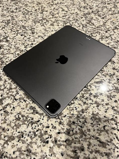 Apple iPad Pro 11" 2nd Gen 2020 - Unlocked, Gray, 256GB, A2068 ...