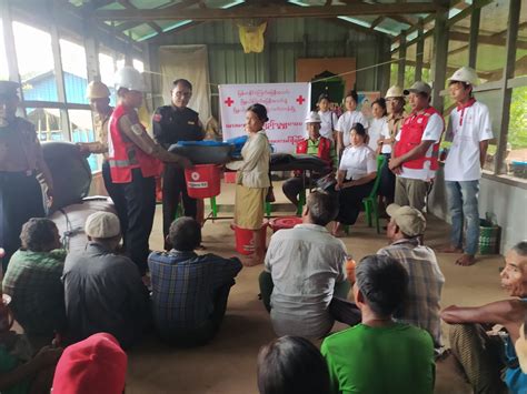လက်ပံတန်းမြို့ ရင်းတိုက်ကွင်းကျေးရွာ လေဘေးသင့်အိမ်ထောင်စုများအား အိမ