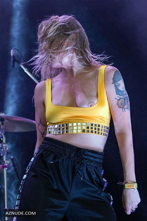 Tove Lo Suffered Nip Slip On Stage Aznude