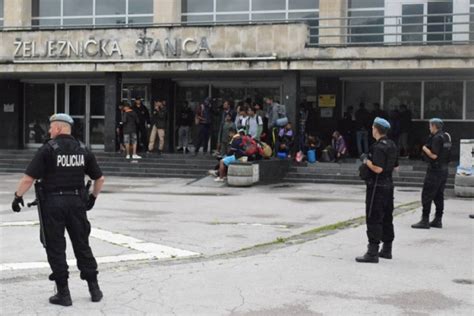 Velika Policijska Akcija U Sarajevu Prebacivanje Migranata U Prihvatne