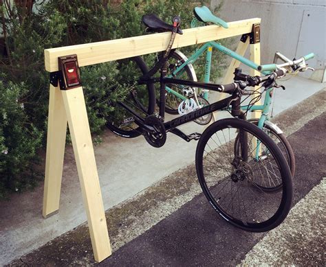 金具を取り付けるだけ 木製のスポーツバイクスタンド makitメキットby DIY FACTORY