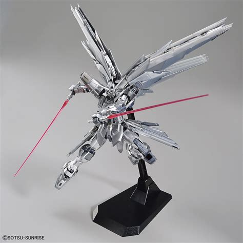 MG 1 100 ガンダムベース限定 フリーダムガンダム Ver 2 0 シルバーコーティング 商品情報THE GUNDAM BASE
