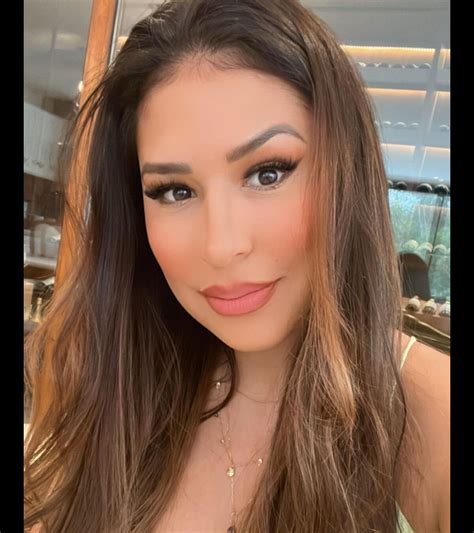 Foto Simone Mendes Adotou Mudança De Visual Sutil E Significativa Para Lançar Primeiro Trabalho