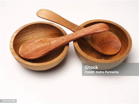 숟가락 그릇 흰색 고립 된 배경에 촬영 골동품 나무 식기의 그룹 0명에 대한 스톡 사진 및 기타 이미지 0명 가정 생활
