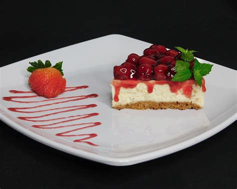 Strawberry Cheesecake Oreo Bars