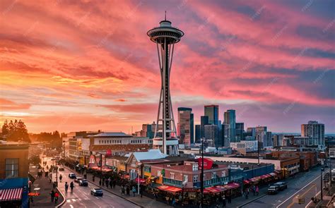 Seattle Seattle Space Needle With Pike Place Market And Coffee Shops