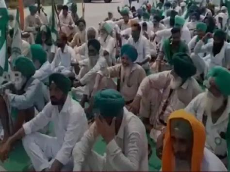 Punjab Farmers Protest Closed Six Roads State Today Suicide Farmer
