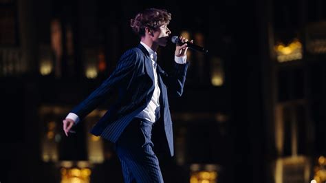 Pierre De Maere A Conquis La Grand Place Avec Son Tube Un Jour Je