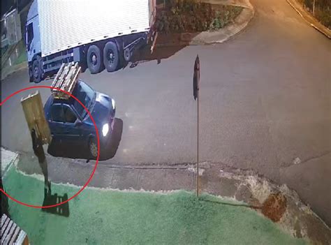 Imagens mostram suspeito de furto de pallets em residência no Santa