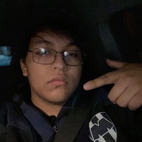 Javier Rangel Oldcrazyj • Threads Say More