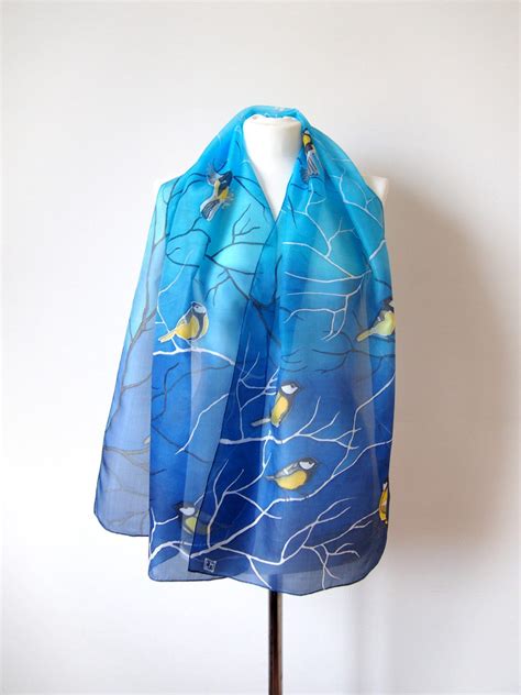 36 Elegant Silk Scarves Every Woman Should Have Judaica In The Spotlight