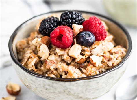 Side Effects Of Eating Too Much Oatmeal According To Experts — Eat
