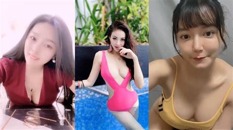 2020 Top 10 【抖音 搞笑小姐姐】 美女会尽到妻子得义务，但是能包容她得小小得要求吗😂我不是没人要，只是除了你我谁都不想要😍美女
