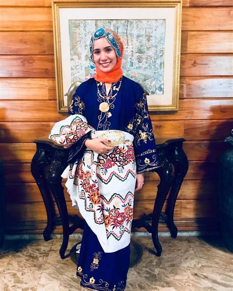 Foto Cantiknya Pengawal Presiden Filipina Yang Seorang Muslim