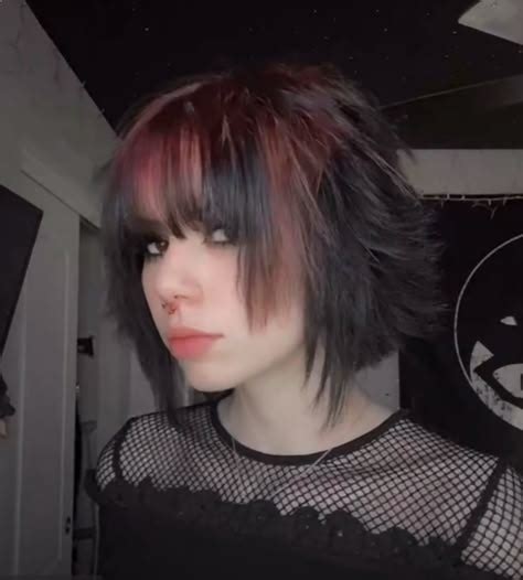 Short Emo Haircuts For Women