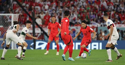 이강인 16강 행복…우루과이 가나 추가시간 너무 길더라